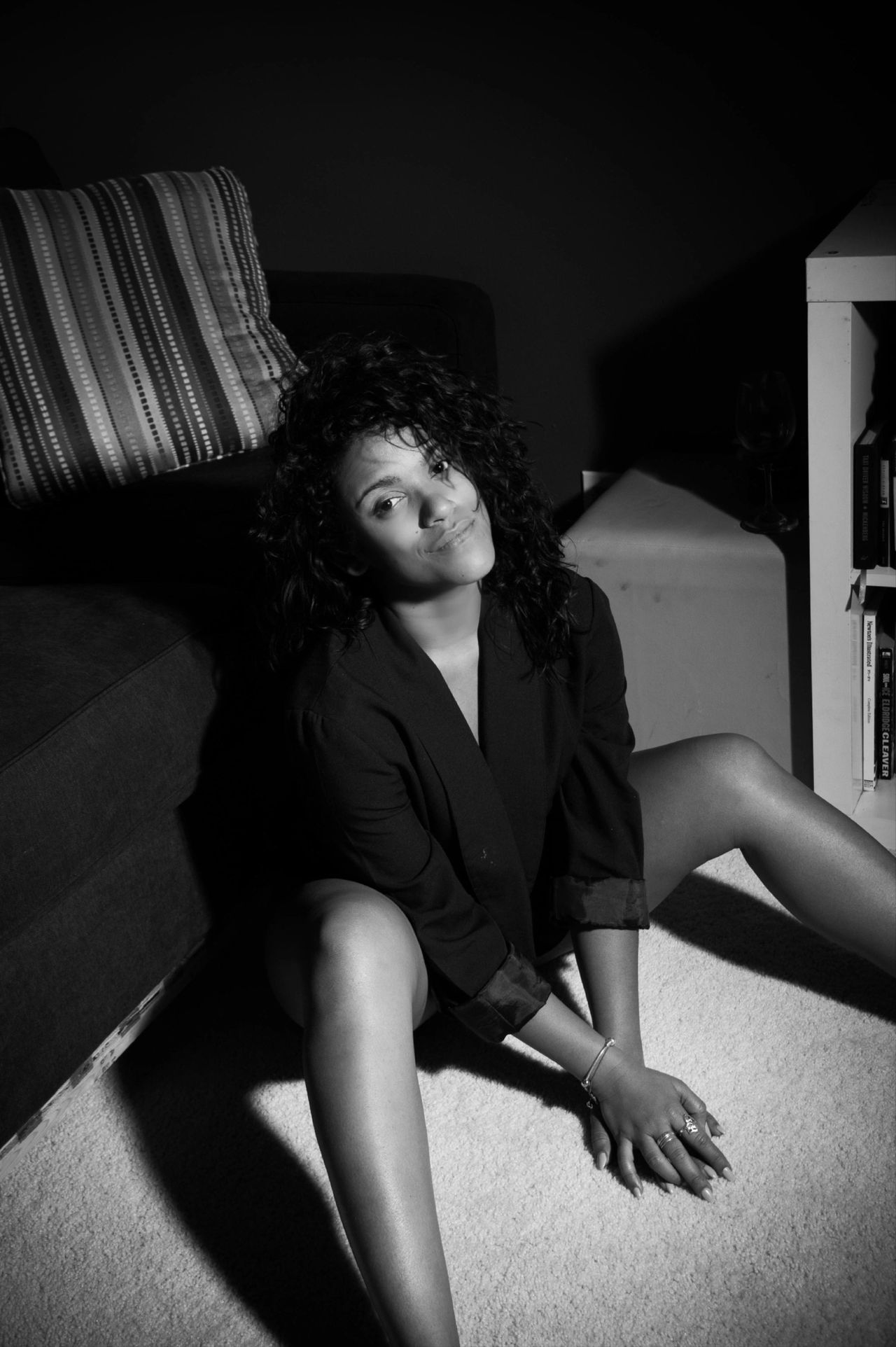 ARTIST SPOTLIGHT - VIVIAN MARIE LAMOLLI - IMM