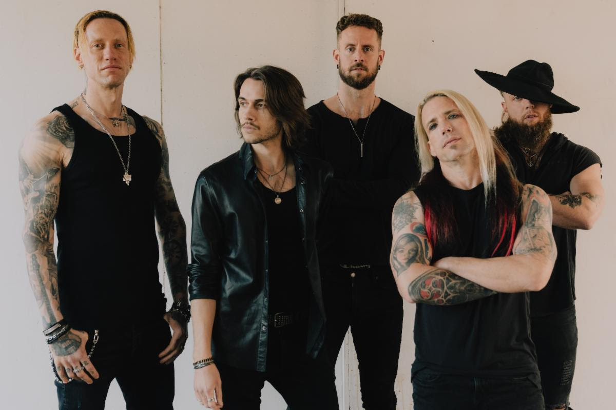 Vegas Rockers VELVET CHAINS Return With New Lineup/Single/Video “Ghost ...